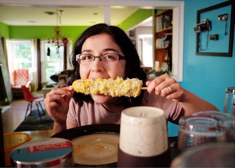 The Art Of “People Eating Food” Photography – Timothy Michael Photo