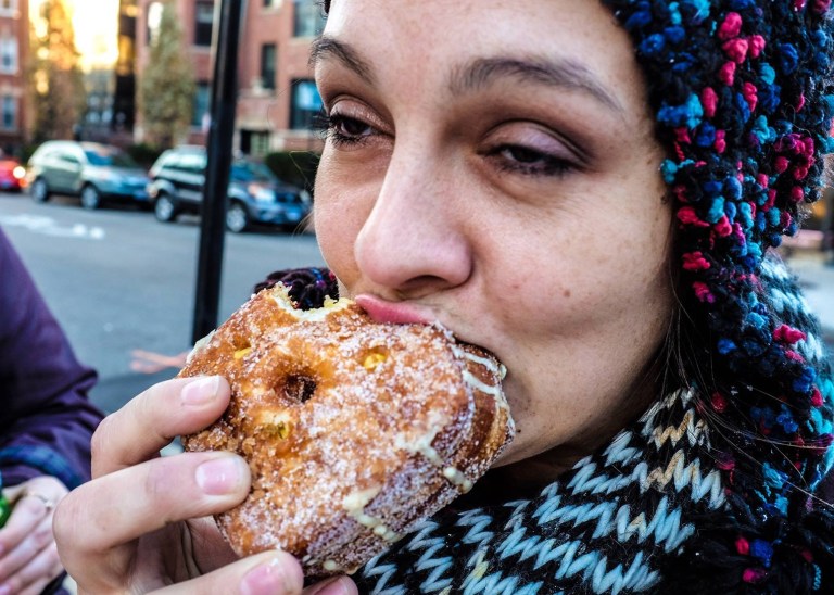 The Art Of “People Eating Food” Photography – Timothy Michael Photo